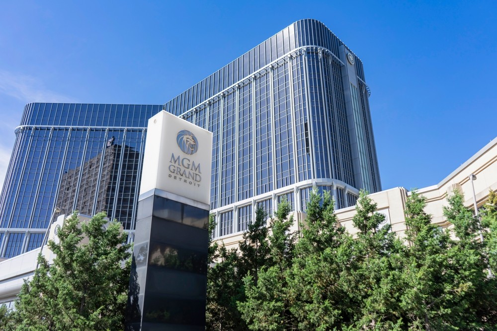 Jury awards $133K to MGM Grand Detroit worker fired for refusing COVID ...