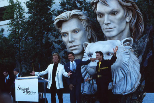 Las Vegas: Mirage developer Steve Wynn offers tribute to resort as it ...